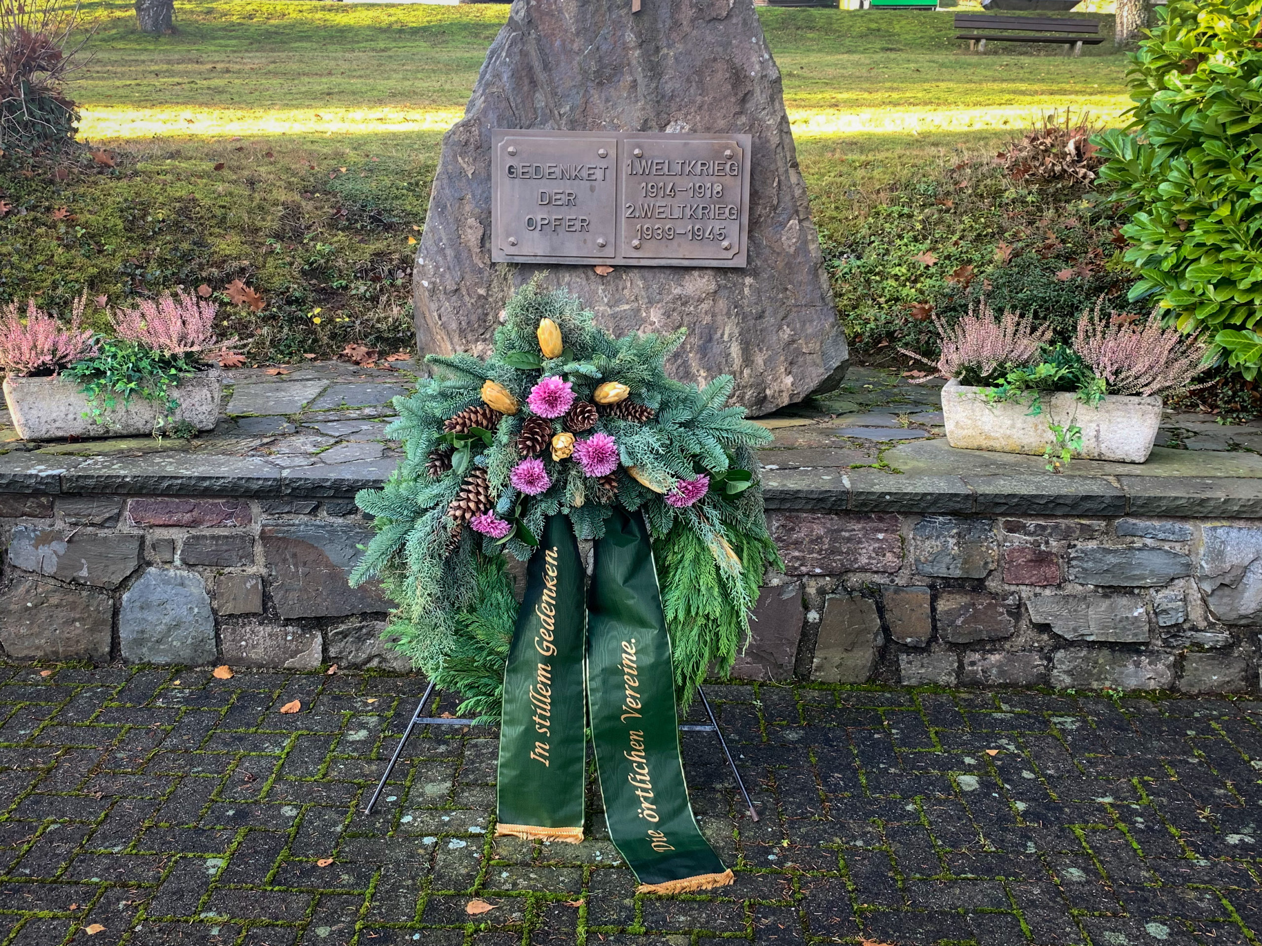Volkstrauertag, Gedenken der Toten – Hützemert | Aktuelles aus unserem Ort